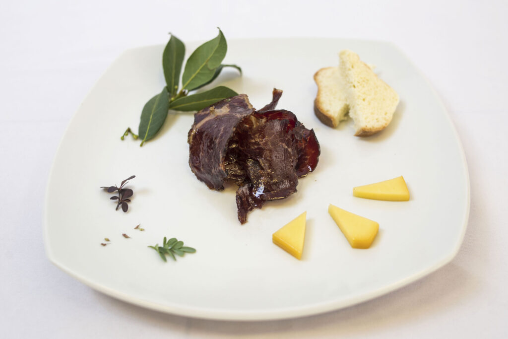 LOMITO VACUNO AHUMADO – Secretos del Monte